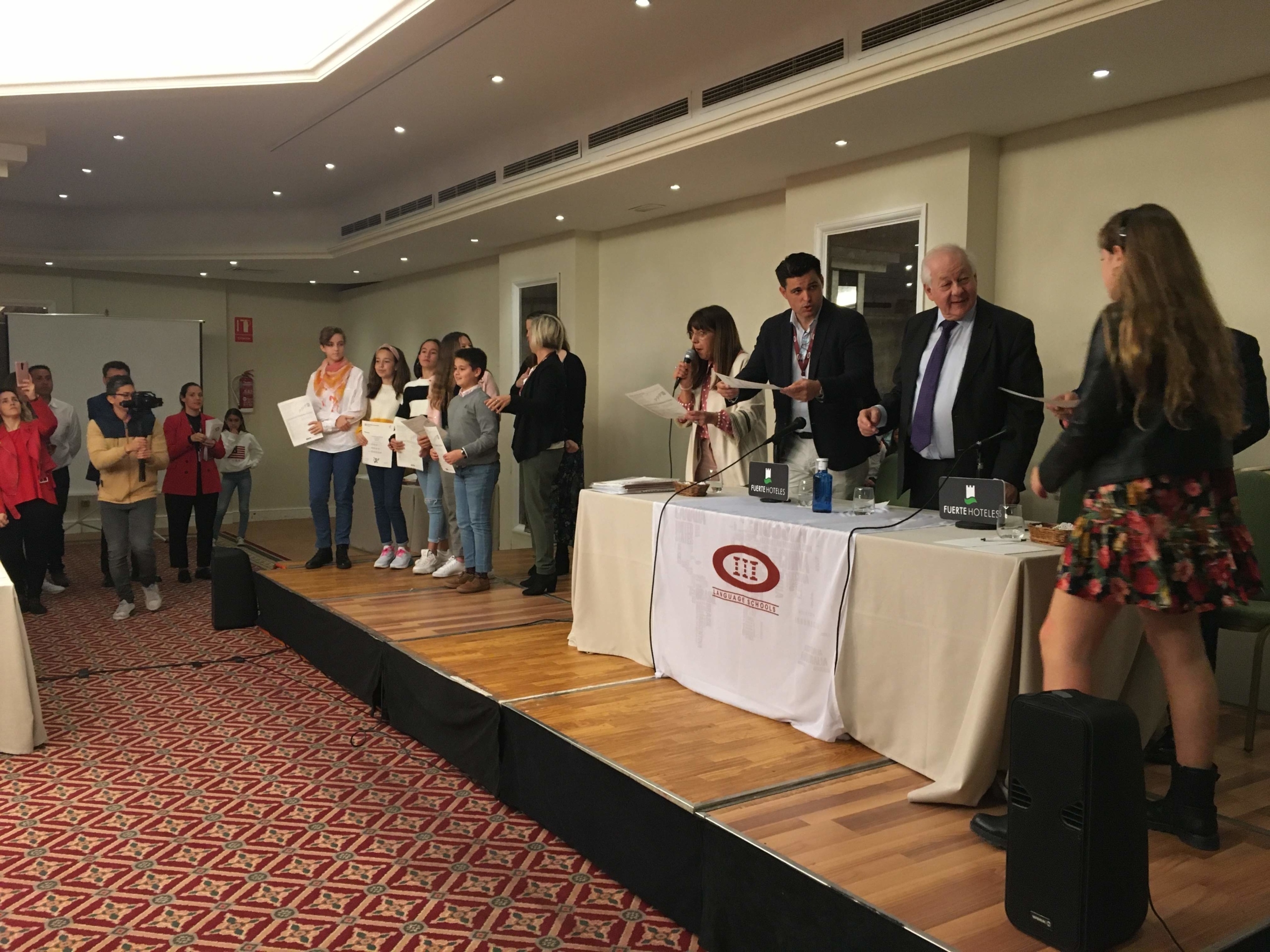 Ceremonia de entrega de Diplomas Cambridge 2020- Instituto ...