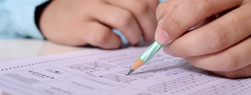 EXAMEN DELE: CONECTORES POR NIVELES - Instituto Internacional de Idiomas